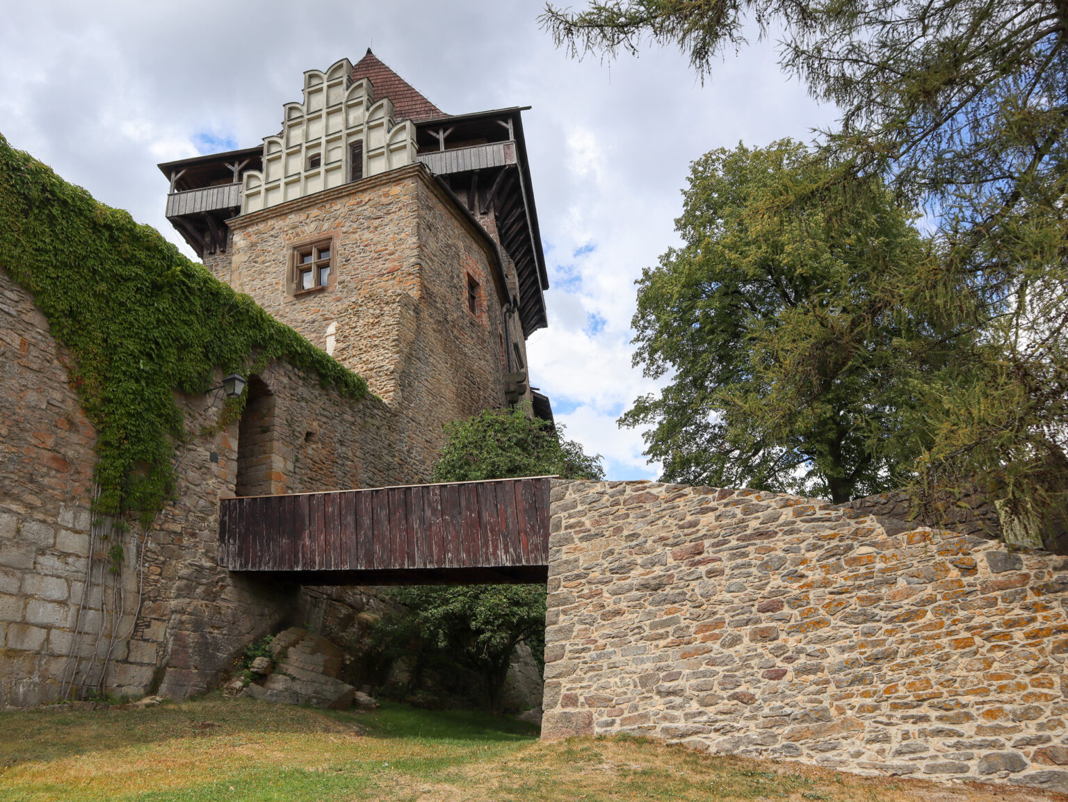 Hrad Lipnice nad Sázavou – středověká perla malebného Posázaví ...